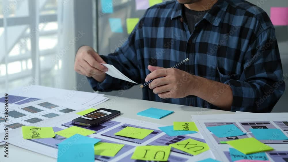 UX developers, UI designers think about designing creative mobile app ...