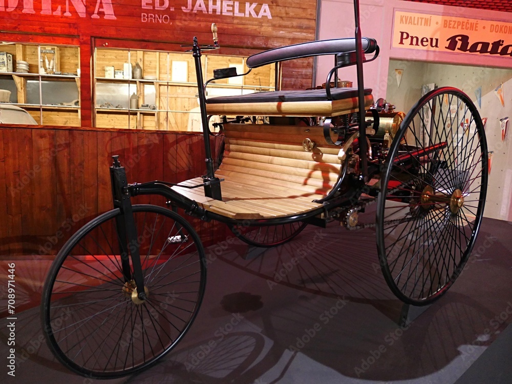 Replica of Benz Patent-Motorwagen tricycle, built in 1885, considered ...