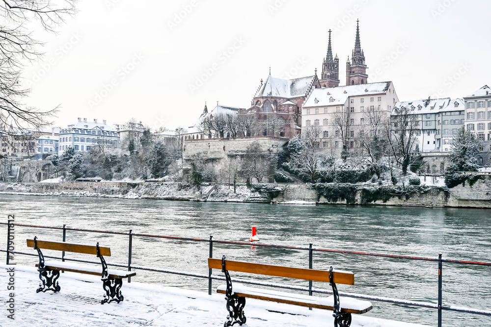 Basel, Rhein, Rheinufer, Uferweg, Parkbank, Münster, Kirche, Kleinbasel ...