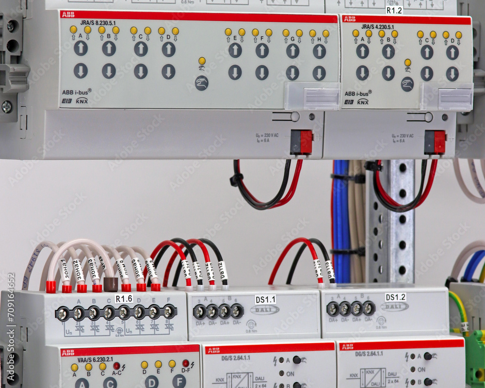 Connection of electronic modules using electrical insulated wires ...