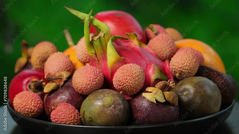 Rotating exotic fruits (Passion fruit, Tamarillo, Lychee, Pitahaya ...