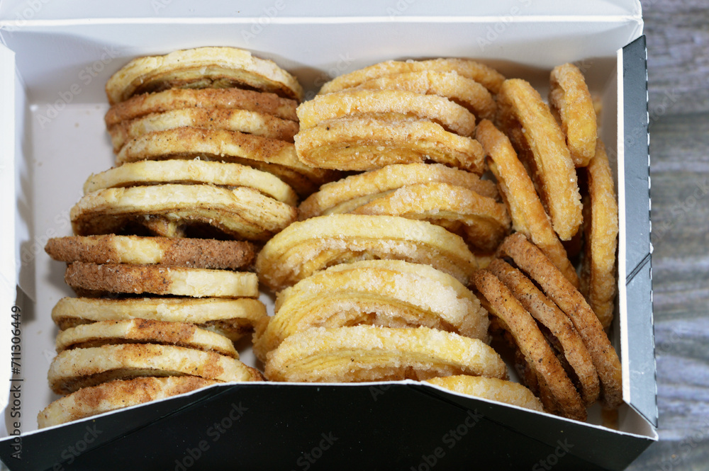 palmier, short for feuille de palmier 'palm tree leaf, French hearts ...