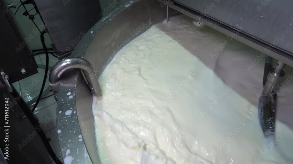 Vidéo Stock Safety of Milk and Dairy Products. Milk Pasteurization in Dairy Processing Plant ...