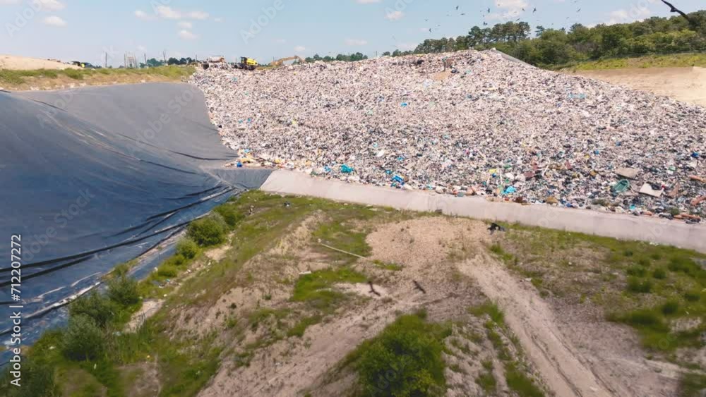 Vidéo Stock Travelling forward to a heap of garbage, ready to be buried ...