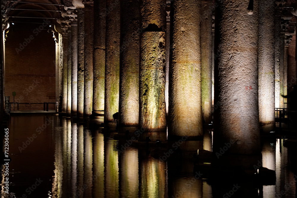 Foto de ISTANBUL, TURKEY - JANUARY 9, 2024: Basilica Cistern of ...