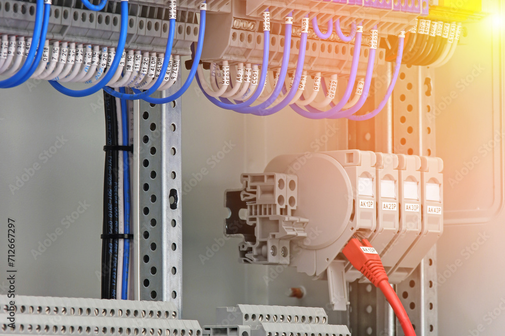 Foto de Electrical pass-through terminals for connecting copper ...