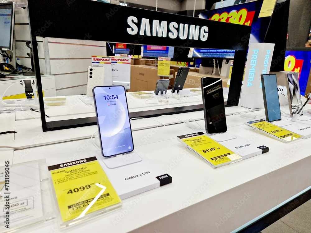 Poznan, Poland 19 January 2024: Premiere of new Samsung S24, S24+, S24 ...