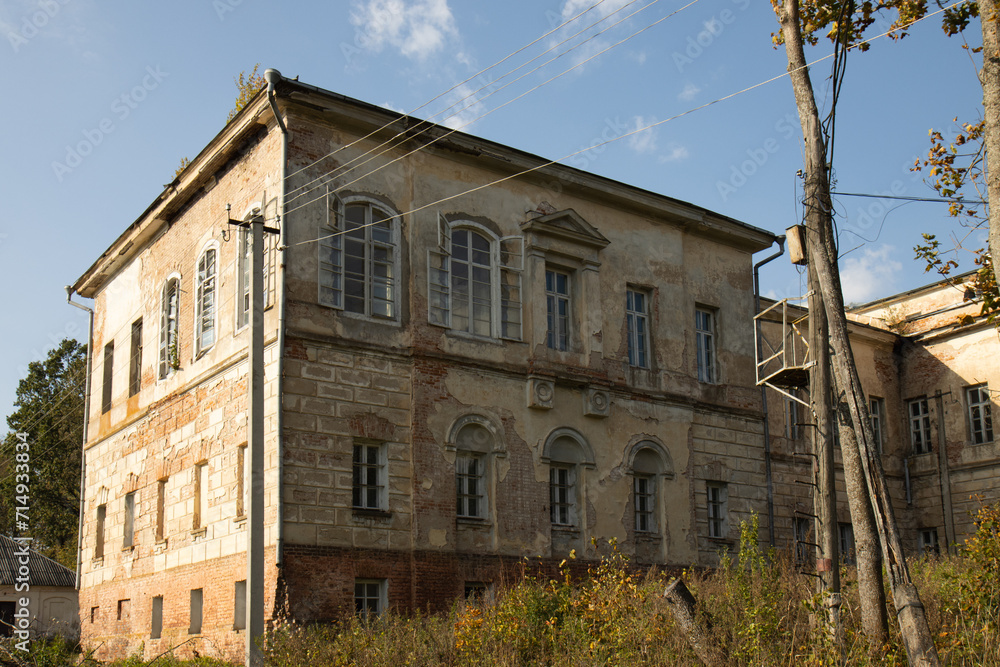An old abandoned manor house. Russian architecture of the early 19th ...