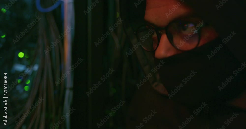 Vidéo Stock Hacker, server room and computer coding, data center crime ... Vidéo Stock Hacker, server room and computer coding, data center crime ...