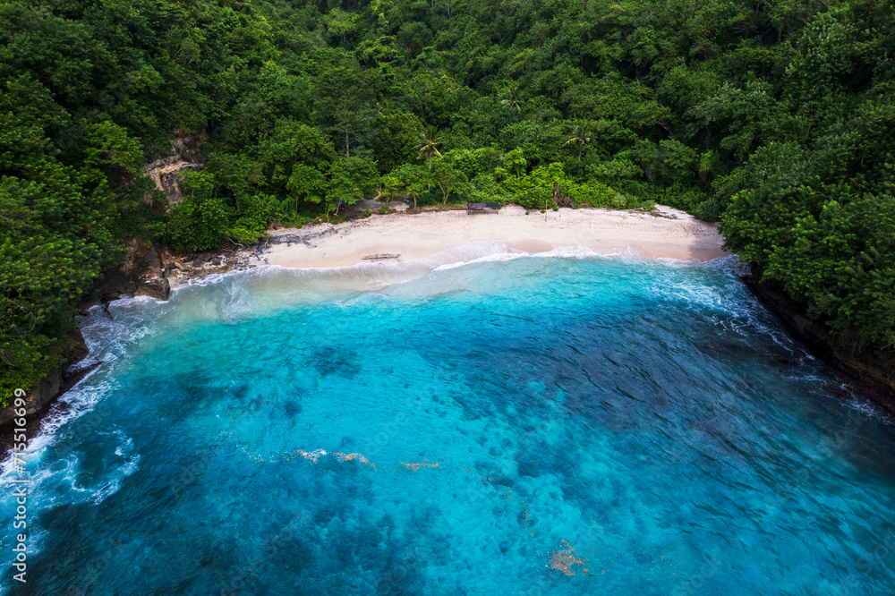 Tropical Indonesian beach of Nusa Penida island with turquoise and ...