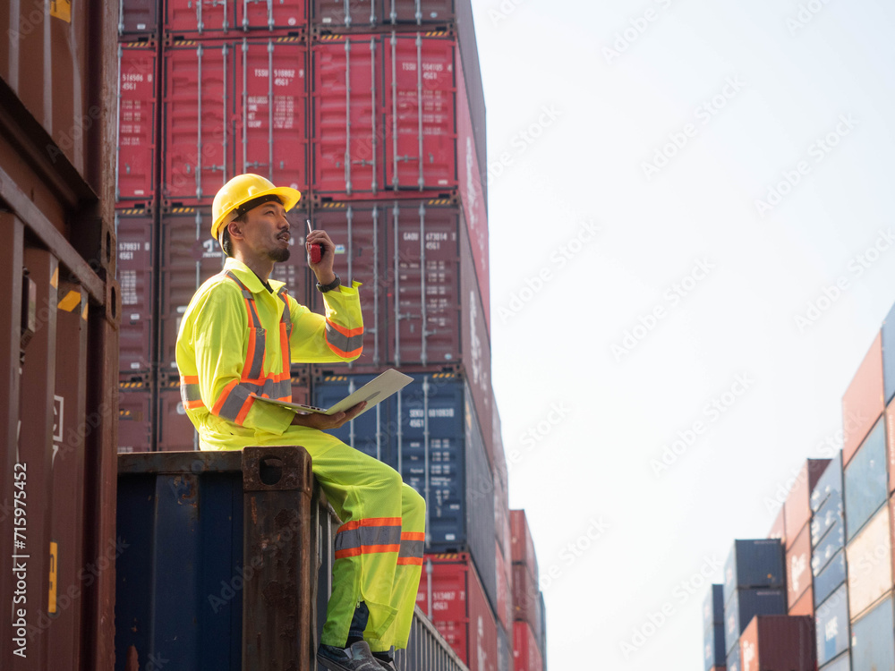 Sit labor man male person people human see look watch radio talkie ...