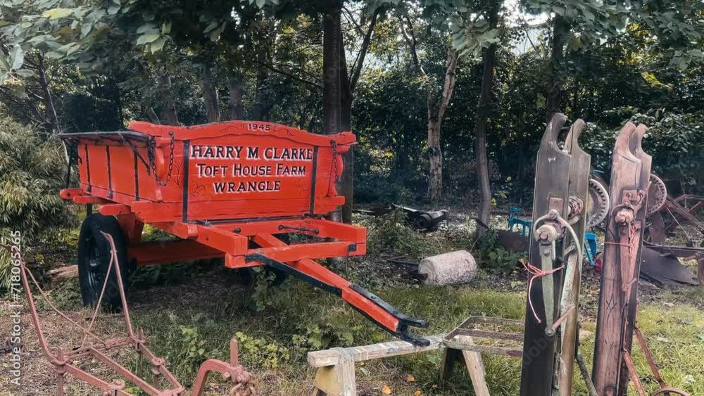 Vidéo Stock Old vintage historical farm machinery equipment sitting ...