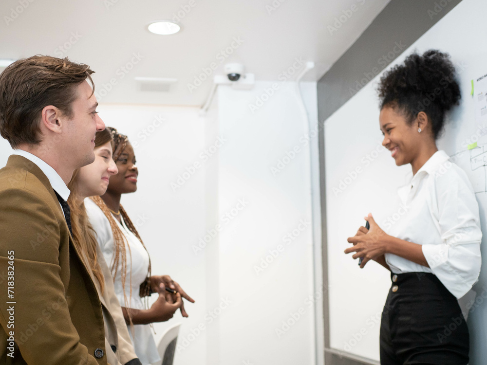 Brainstorm idea sharing listening speak talk discussion meeting ...