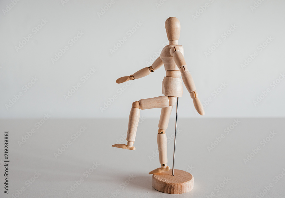 Hip flexion on wooden model, Iliopsoas, Rectus Femoris, Sartorius ...