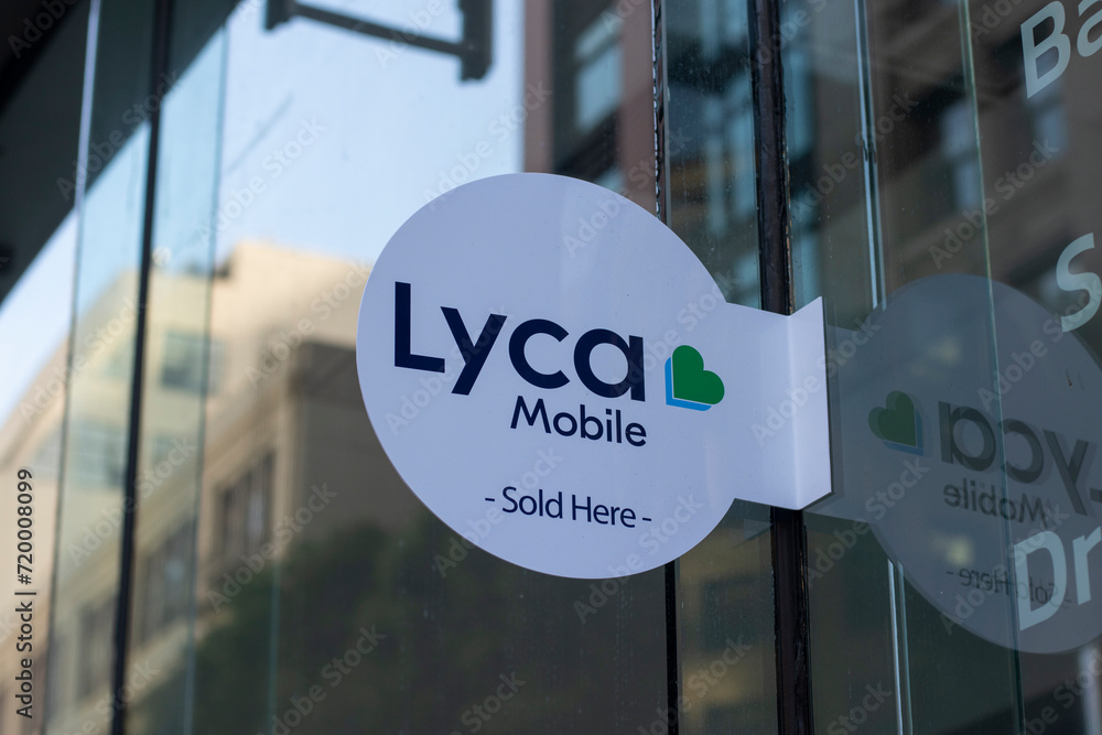 San Francisco, CA, USA - Nov 25, 2023: Lyca Mobile Sold Here sign is ...