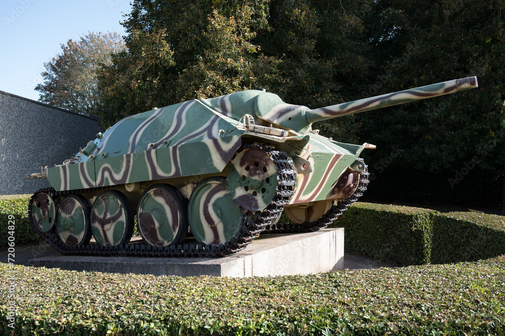 Jagdpanzer 38(t) (Sd.Kfz. 138/2), Hetzer (German for stirrer), German ...