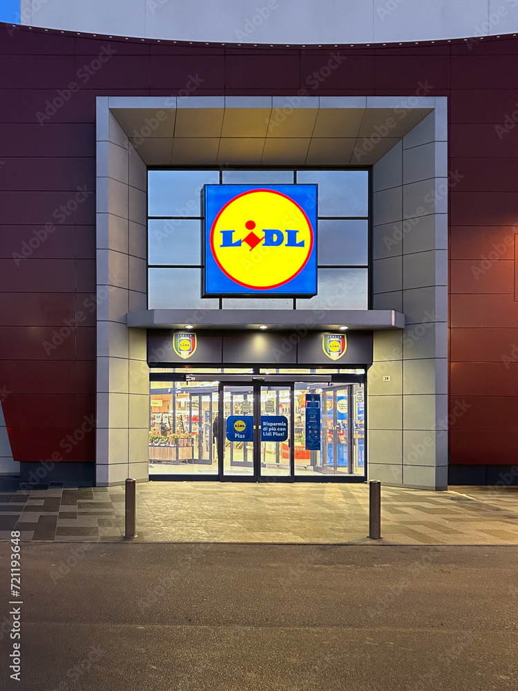 Savigliano, Italy - January 26, 2024: Discount store LiDL night view of ...