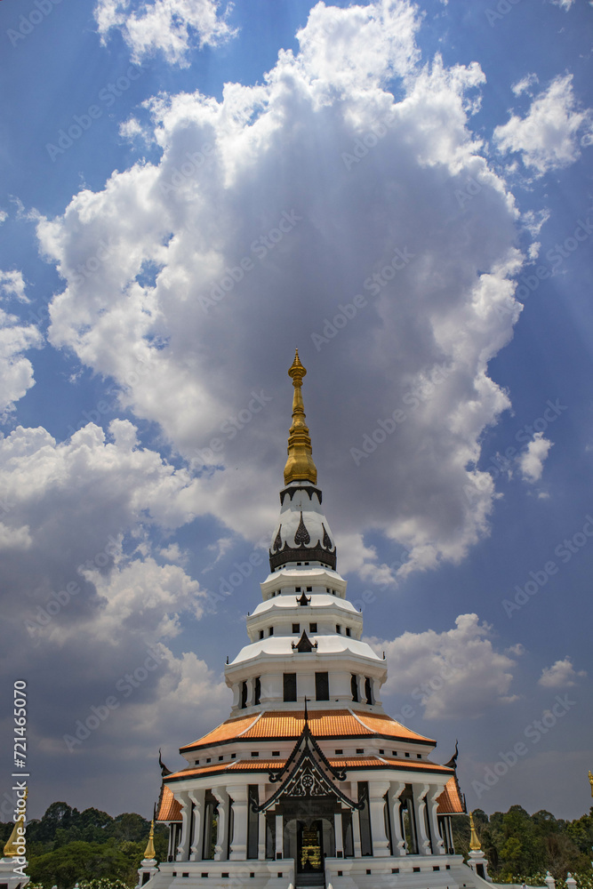 Thamma Chedi Luang Maha Bua Museum At Wat Pa Ban Tat is a new landmark ...