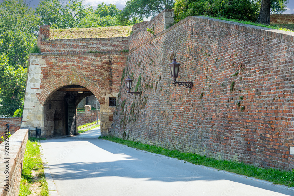 Foto de Belgrade Kalemagdan Fortress and city walls. Serbian medieval ...