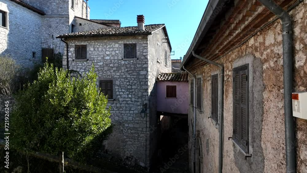 Il borgo medievale di Fumone, Frosinone, Lazio, Italia. Il centro ...
