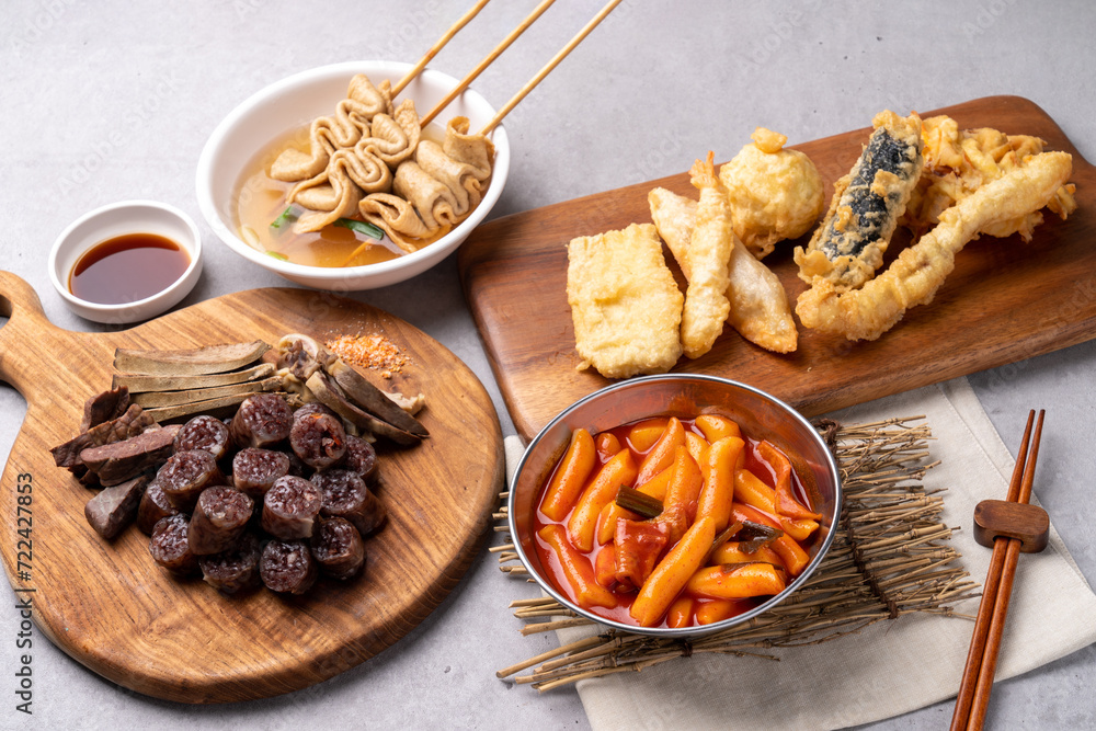 flour based food, Tteokbokki, fried food, deep-fried laver roll, deep ...