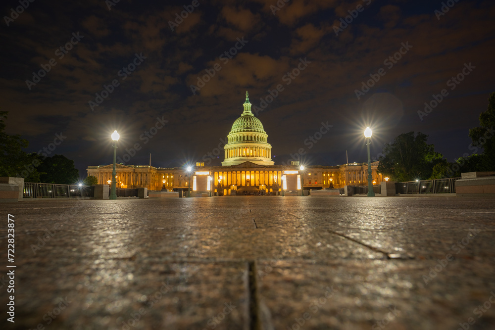 Foto de Capitol building at night. U.S. Capitol historical photos ...