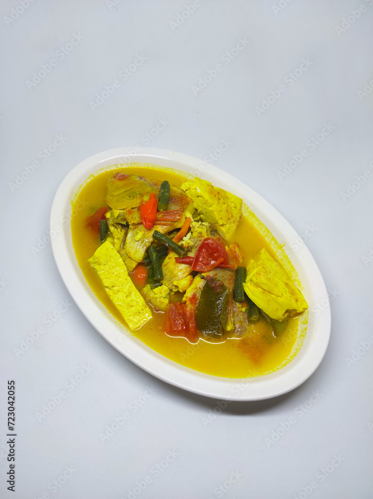 Tilapia fish in yellow sauce or Turmeric Tilapia Fish Soup ...