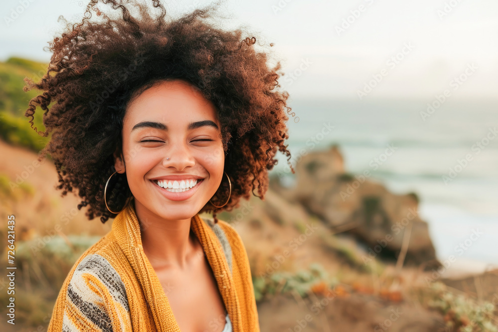 Portrait in the beach of a pleased 30 years old woman. Lifestyle ...
