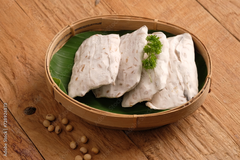 Foto de Tempeh or tempe is a traditional Indonesian food made from ...