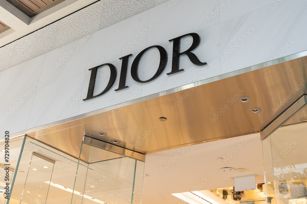 Foto Stock Honolulu, HI, USA - January 14, 2024: Close-up of Dior logo ...