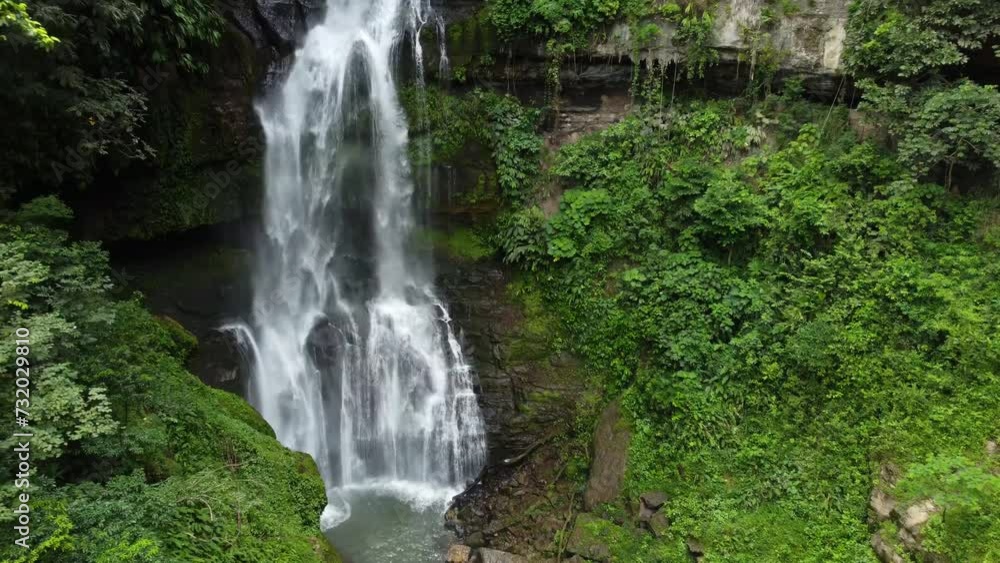 Cascadas de Santander, Colombia. Esta es la cascada Chorroalto, que se ... Cascadas de Santander, Colombia. Esta es la cascada Chorroalto, que se ...