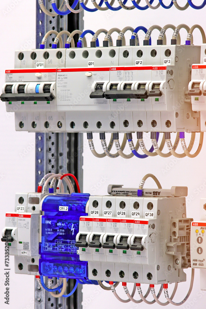 Electrical circuit breakers in load and overload protection are ...