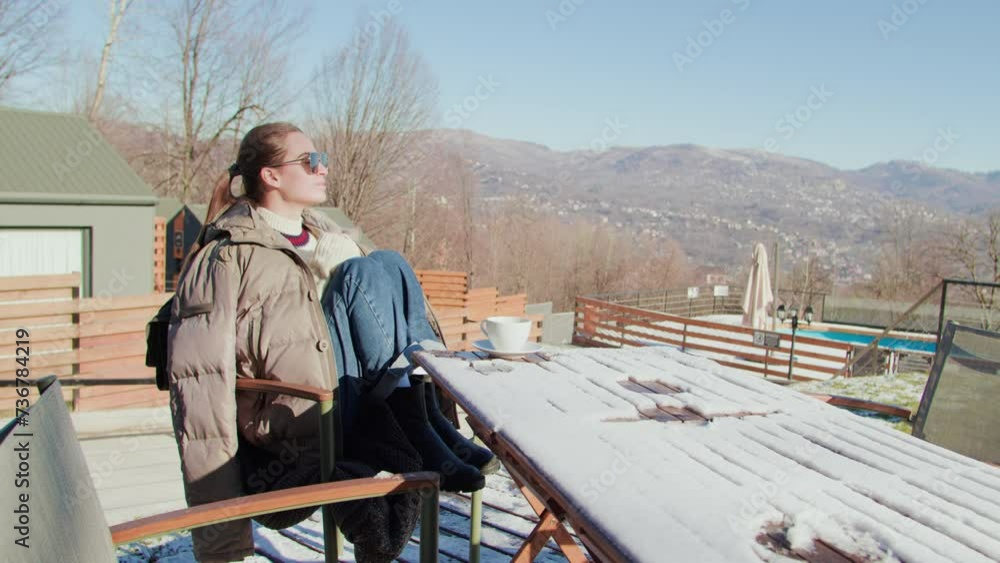 Vidéo Stock Outdoor woman's coffee break tranquility mountains. Coffee ...
