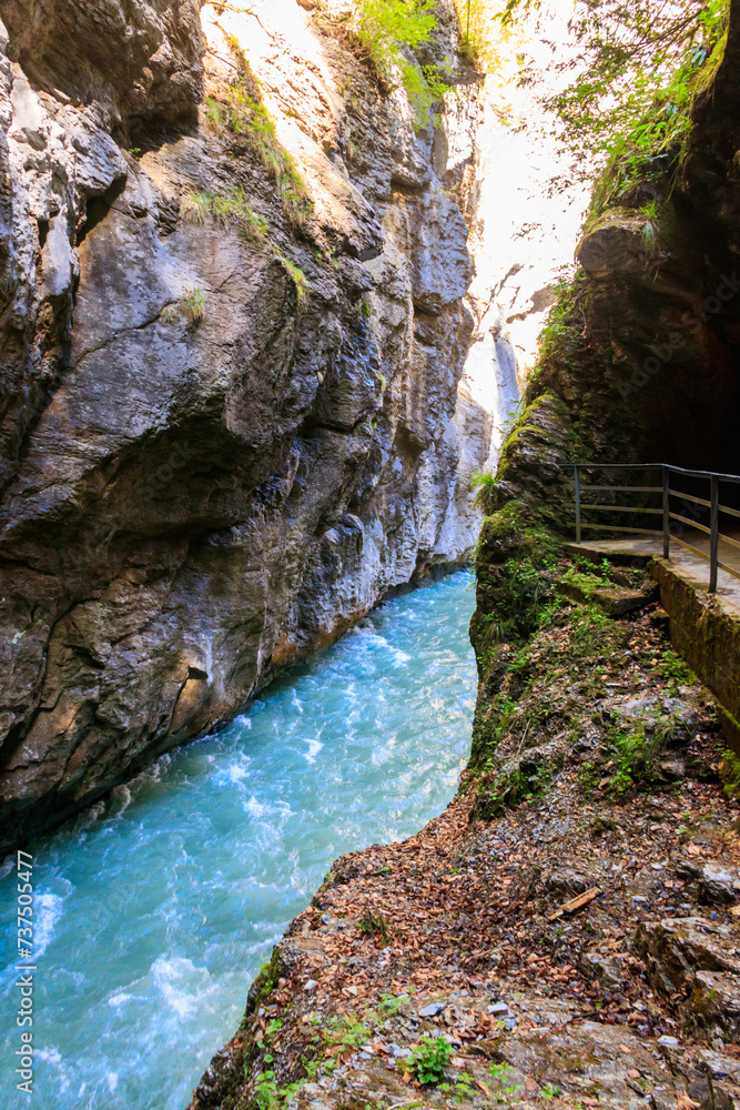Foto de The Aare Gorge (German: Aareschlucht) is a section of the river ...