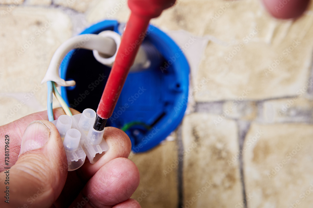 Wire connector feature tubular screw clamps and wire protectors which ...