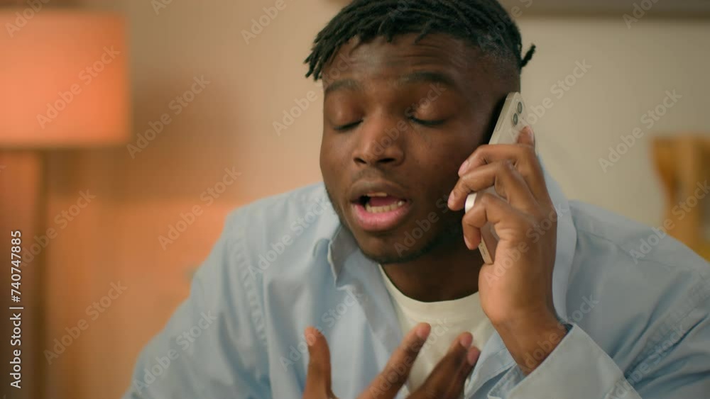 Vidéo Stock Angry mad crazy furious African American man ethnic guy ...