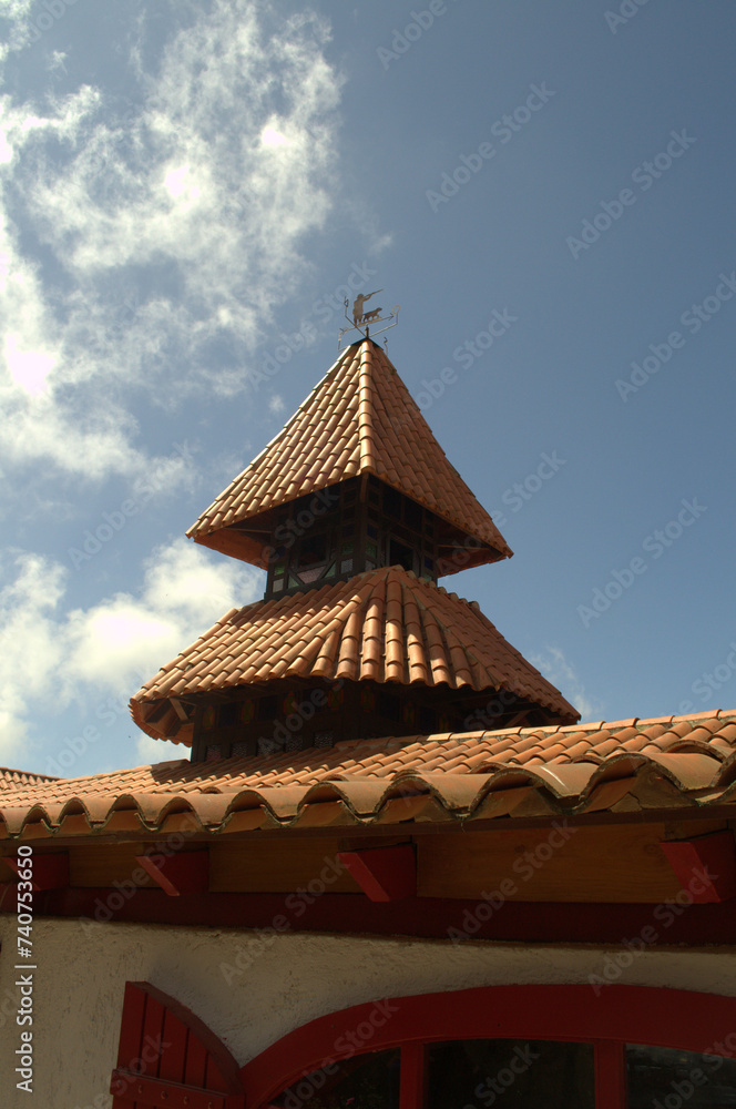 Techos,detalles tejas,casas tipicas de nuestra geografia. Stock Photo ...