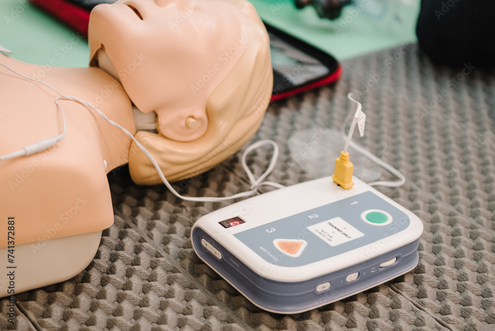 Automated external defibrillator device, AED with training dummy ...