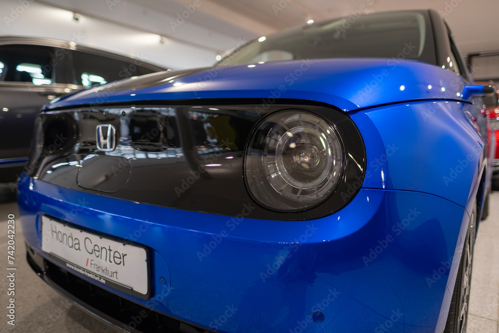 Honda e Electric Car, electric subcompact ev Japanese manufacturer Honda Motor Co., elegance ...