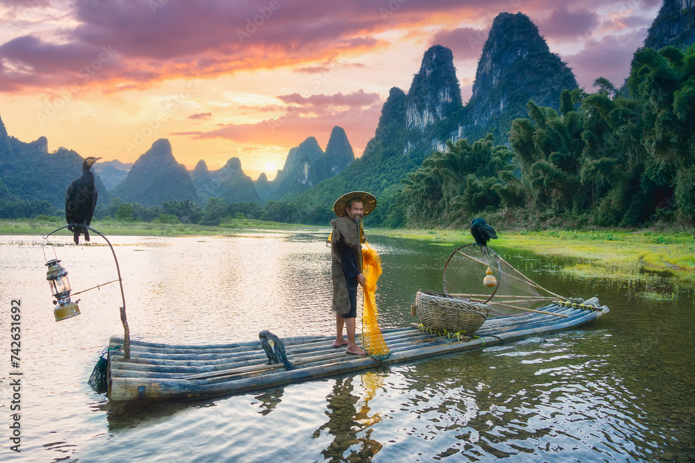 Traditional Chinese old senior Cormorant Fisherman in traditional ...
