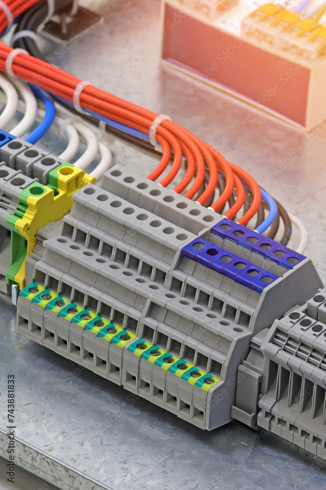 Electrical pass-through terminals for connecting copper mounting wires ...