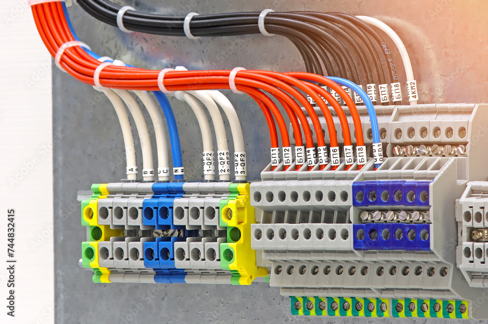 Electrical pass-through terminals for connecting copper mounting wires ...