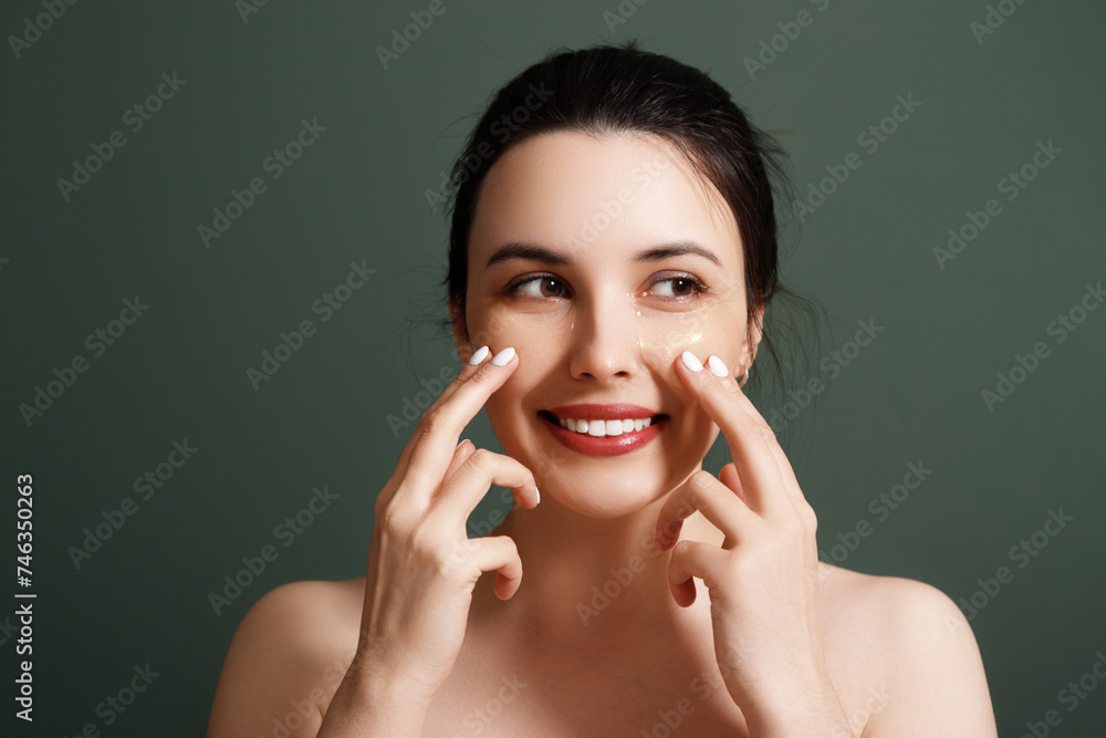 Under eye masks for puffiness, wrinkles, dark circles. A young ...