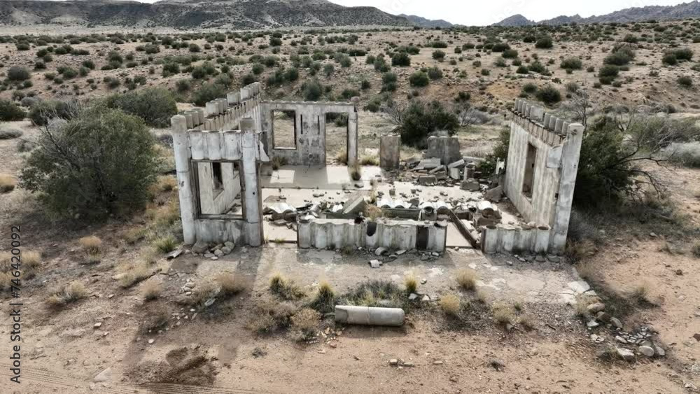Vidéo Stock abandoned building concrete structures destroyed by the ...