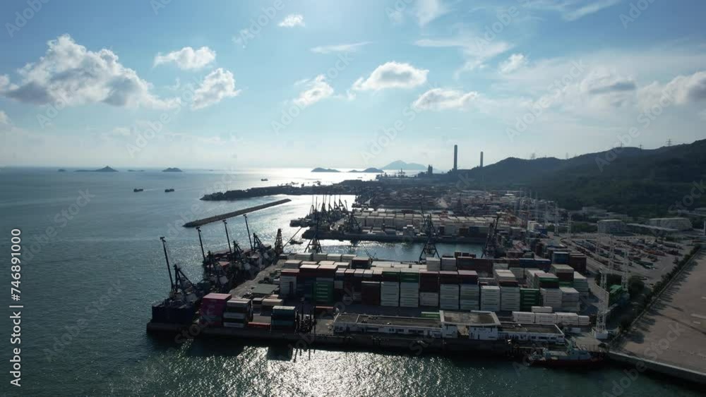 Vidéo Stock Hong Kong Tuen Mun Black Point Power Station uses natural ...