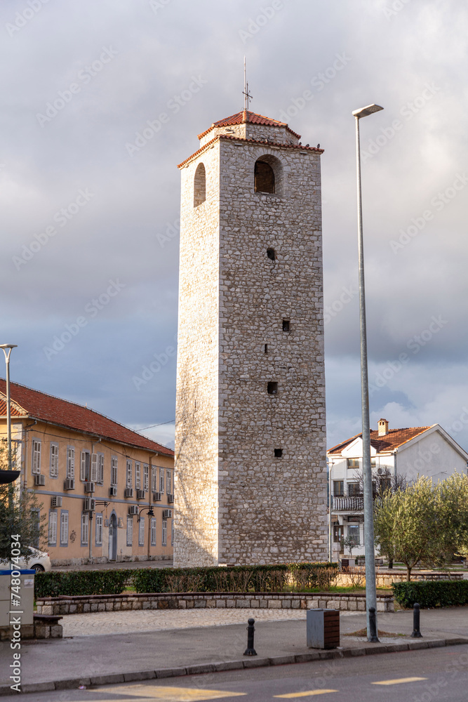 Foto de The Clock Tower , Saat Kulesi of Podgorica, is located at Becir ...