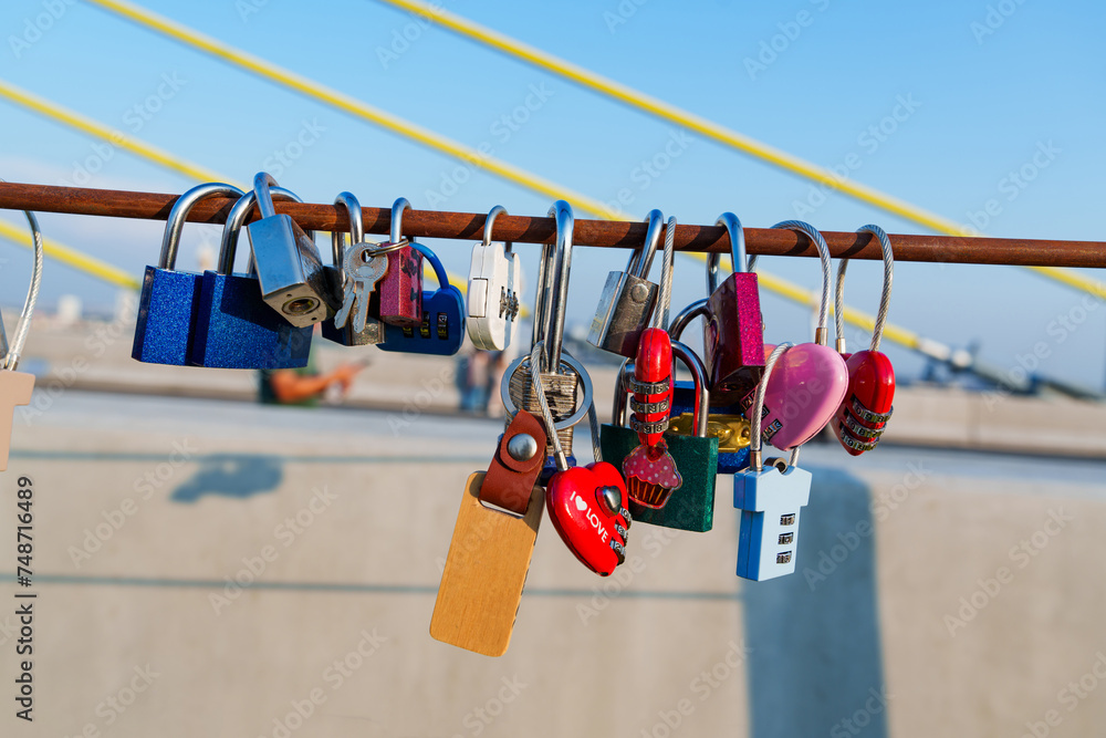 Love locks hanging on parallel bridge to Rama 9 Bridge Chao Phraya ...