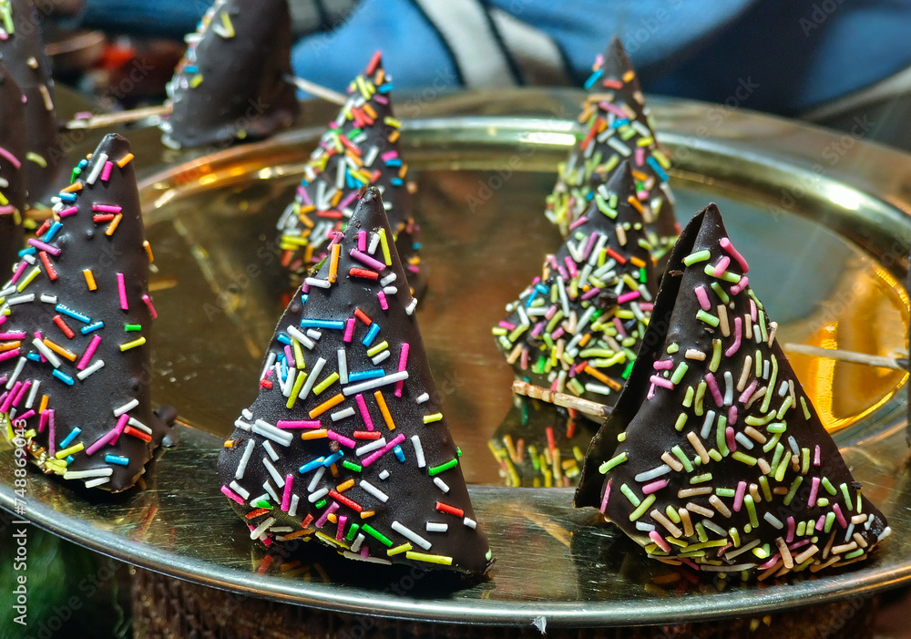 Sweet paan, meetha pan, Betel leaves mouth Freshener, Traditional ...