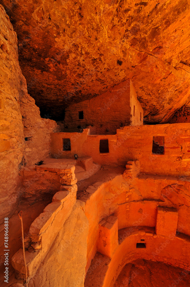 Inside the Cliff Palace ruins, the largest Ancestral Puebloans cliff ...