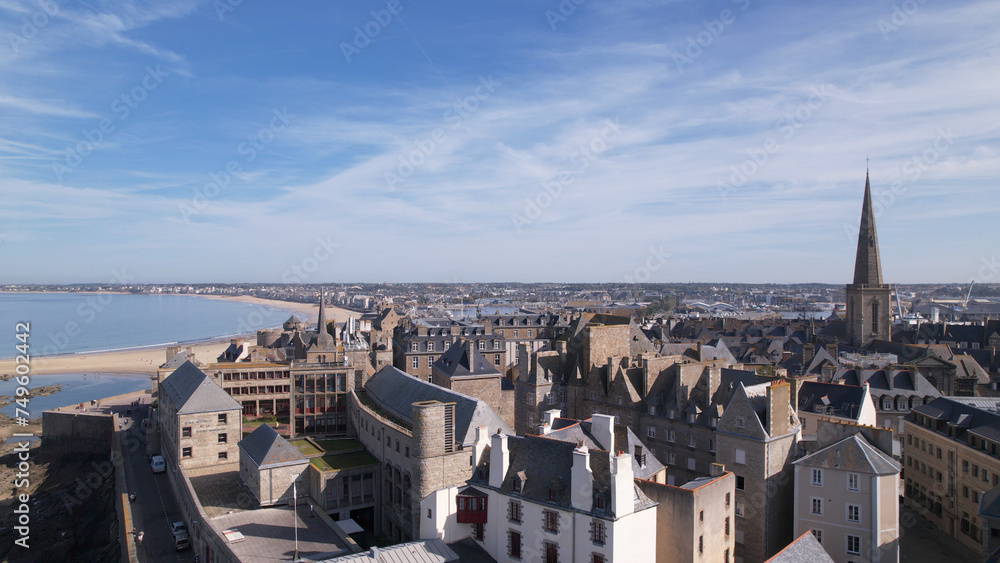 Foto de The Breton Coastal Medieval Fortified City of Saint-Malo ...